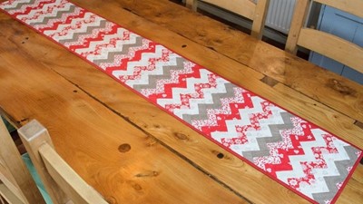 Zig Zag Table Runner by Anne Baxter: PDF Pattern